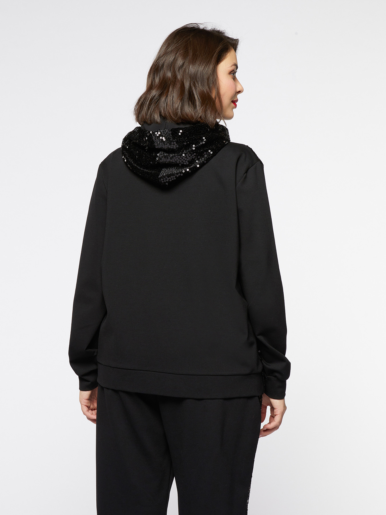 Felpa con davanti e cappuccio in paillettes