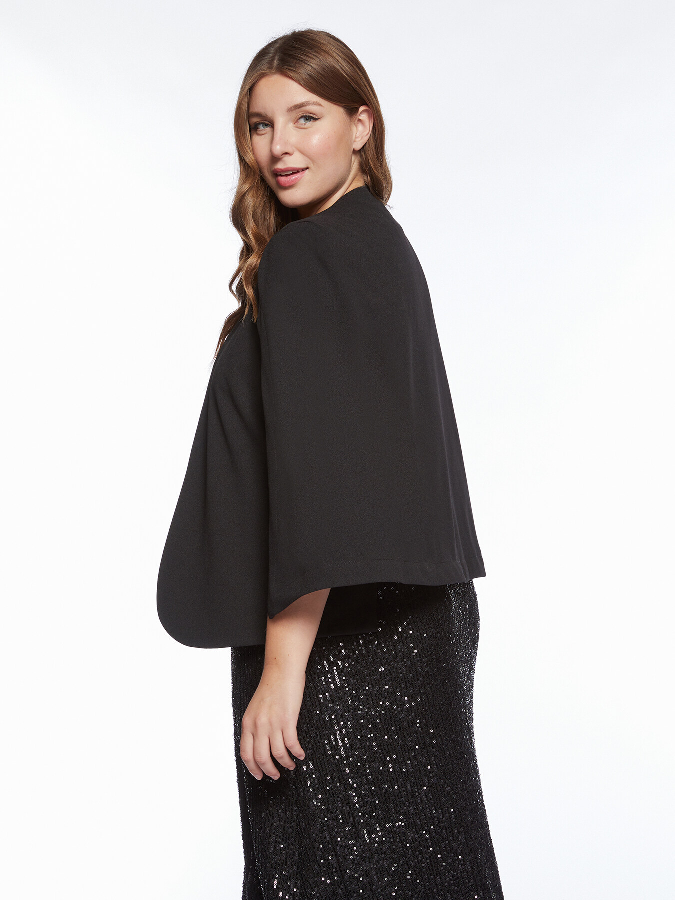 Cappa nera con maniche cloak